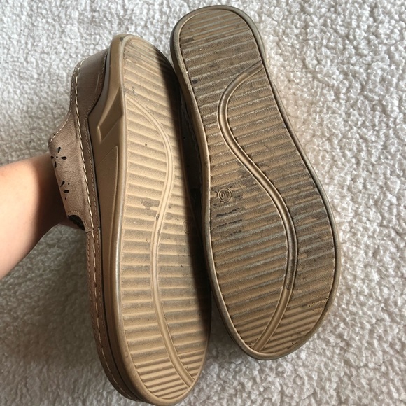 Italina | Shoes | Italian Nudebrown Flowered Sandals | Poshmark